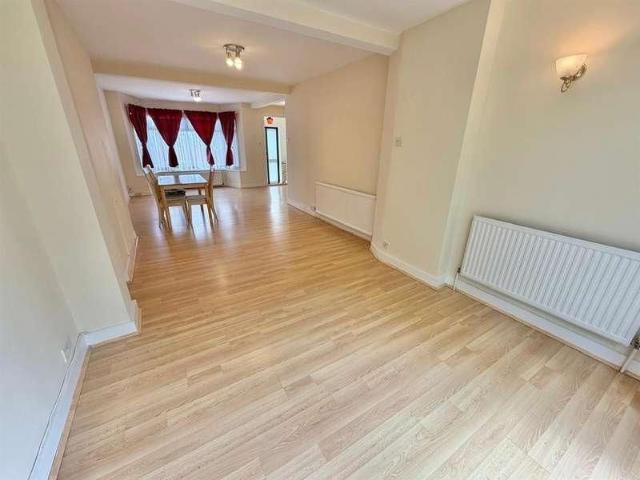 Weston Drive, Stanmore, HA7