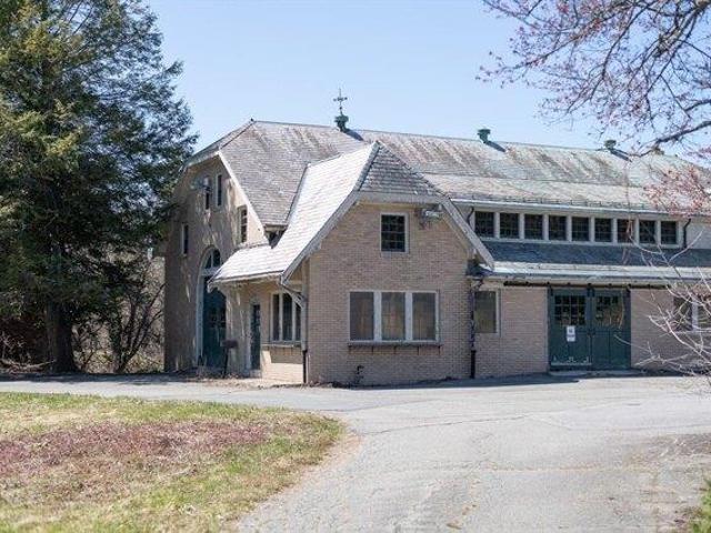 Weston MA 02493 104409690