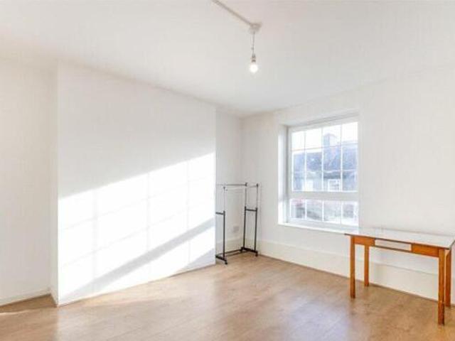 Weston Street, London, 2 Bedroom Apartment