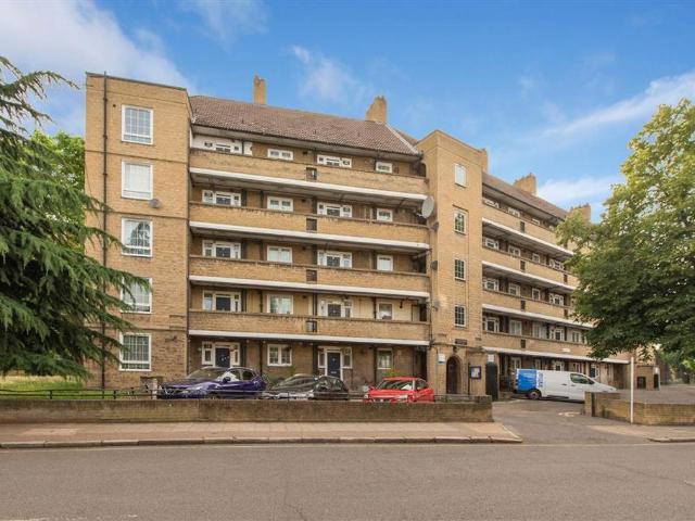 Weston Street, London SE1 3 bed flat to rent £2,700 pcm £623 pw