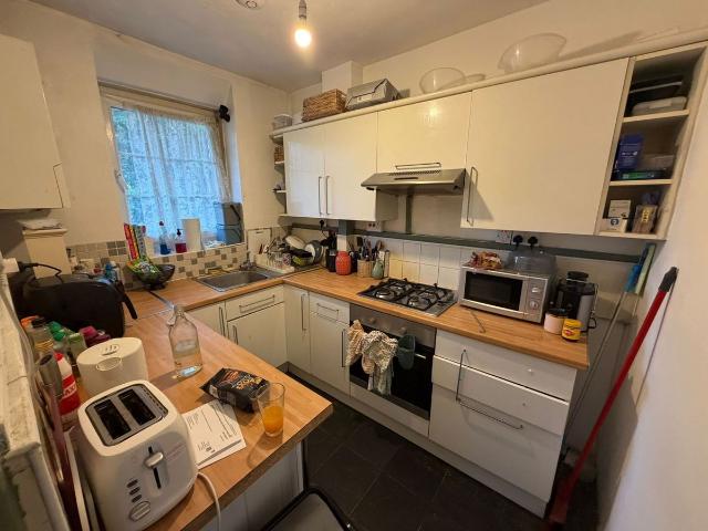 Weston Street, London SE1, 3 bed flat to rent, £2,850 pcm | PrimeLocation