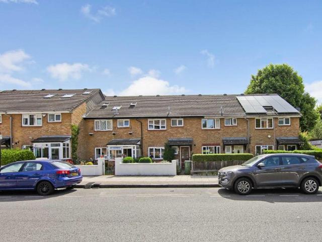 Weston Street, London SE1 3 bed house to rent £2,700 pcm £623 pw