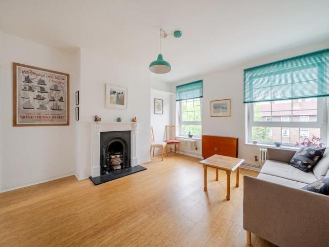 Weston Street, London, SE1 2 bed flat to rent £2,500 pcm £577 pw