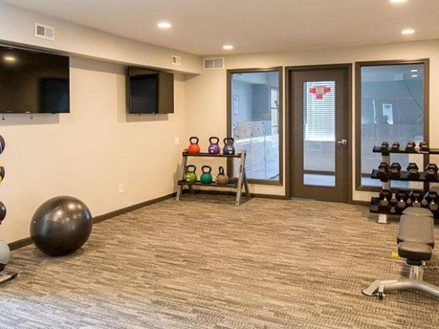 Weston Park Apartment Homes 3 Bedroom Apartment for Rent at 4200 Park Ave, Des Moines, IA 50321 Southwestern Hills