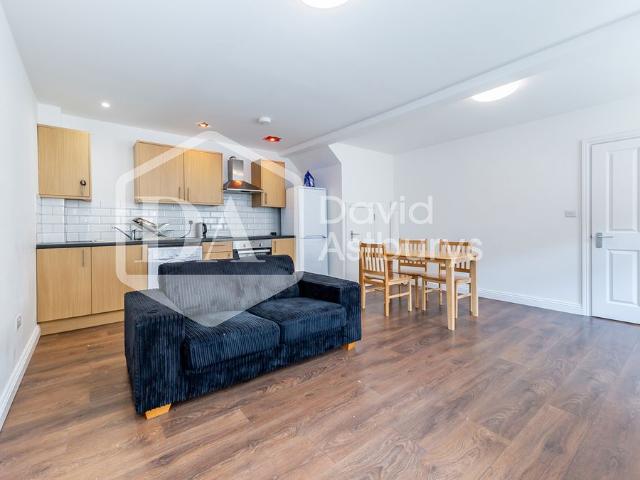 Weston Park, Crouch End, London N8, 2 bed flat to rent, £2,000 pcm | PrimeLocation