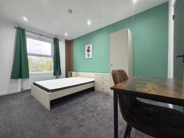 Weston Road, Guildford, Surrey, GU2 8AU
