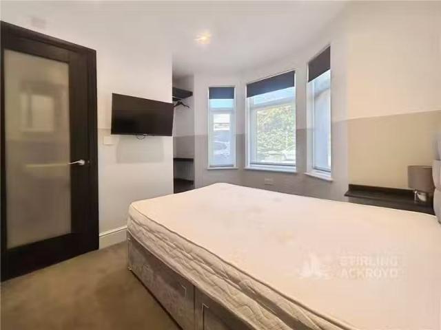 Weston Road, Guildford, Surrey, GU2 8AU