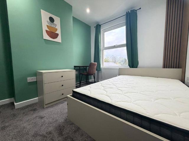 Weston Road, Guildford, Surrey, GU2 8AU