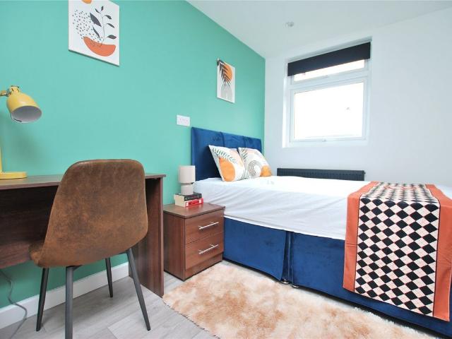 Weston Road, Guildford, Surrey GU2, 1 bed property to rent, £925 pcm | PrimeLocation