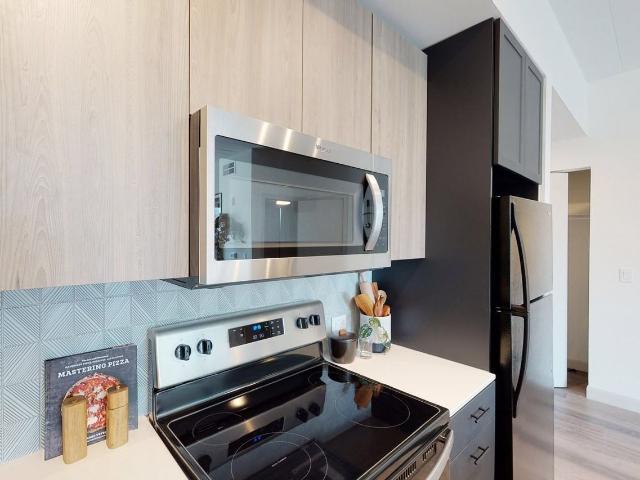 Westover at The Crosswalks Studio Apartment for Rent at 1108 E Armour Blvd, Kansas City, MO 64109 Center City
