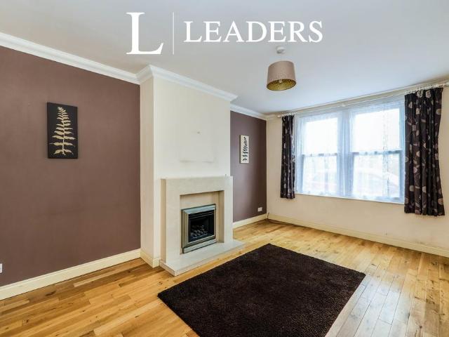 Westover Road, PO3 3 bed terraced house to rent £1,550 pcm £358 pw