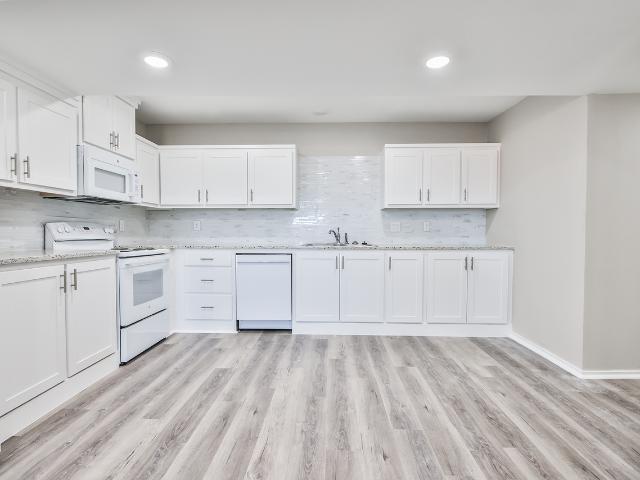 Westlake Apartments 2 Bedroom Apartment for Rent at 5128 Aberdeen Ave, Lubbock, TX 79414