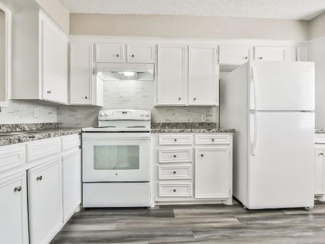 Westlake Apartments 2 Bedroom Apartment for Rent at 5128 Aberdeen Ave, Lubbock, TX 79414