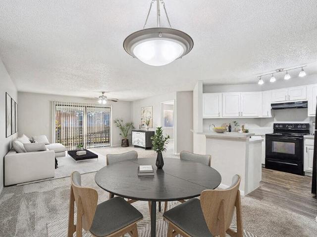 Westland Park 2 Bedroom Apartment for Rent at 6710 Collins Rd, Jacksonville, FL 32244 Duclay