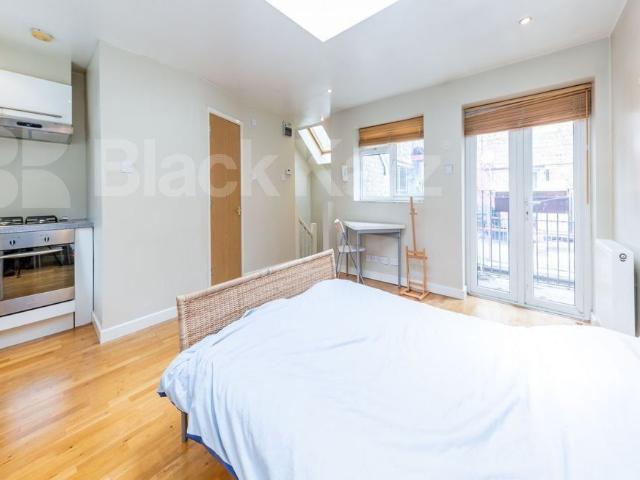 Westland Place, Old Street N1, Studio to rent, £1,798 pcm | PrimeLocation