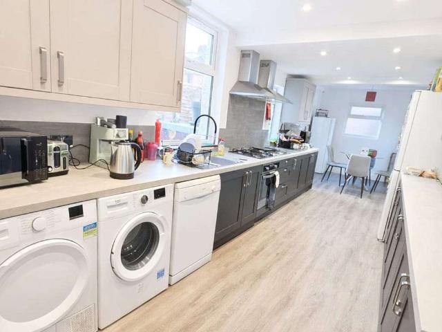 Westland Road Room 2