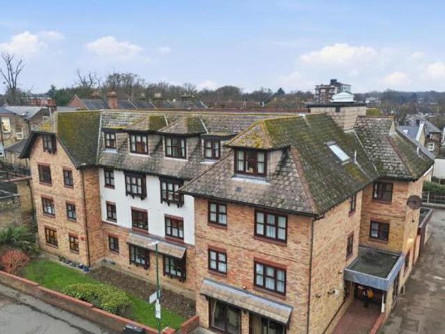 Westleigh Court, Nightingale Lane, 2 Bedroom Flat