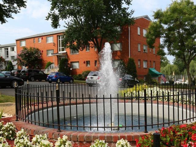 Westmont Gardens Apartments 3 Bedroom Apartment for Rent at 3860 Columbia Pike, Arlington, VA 22204 Douglas Park