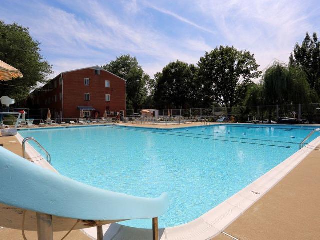 Westmont Gardens Apartments 1 Bedroom Apartment for Rent at 3860 Columbia Pike, Arlington, VA 22204 Douglas Park