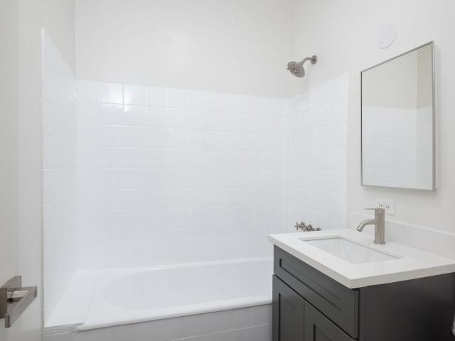 Westmore Manor | Newly Renovated Units in Heart of LA 1 Bedroom Apartment for Rent at 523 S Westmoreland Ave, Los Angeles, CA 90020 Rampart Village