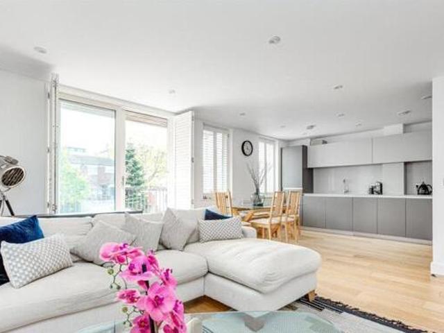 Westmoreland Apartments, Gideon Road, 2 Bedroom Flat
