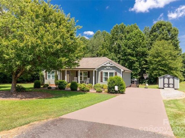 Westmoreland Dr, Clover, Home For Sale