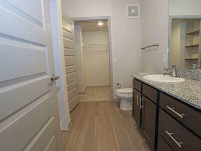 Westmoreland Station 3 Bedroom Apartment for Rent at 2700 S Westmoreland Rd, Dallas, TX 75233