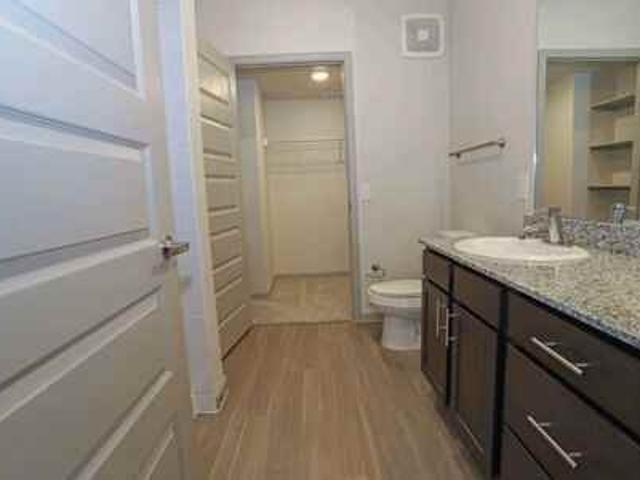 Westmoreland Station 3 Bedroom Apartment for Rent at 2700 S Westmoreland Rd, Dallas, TX 75233
