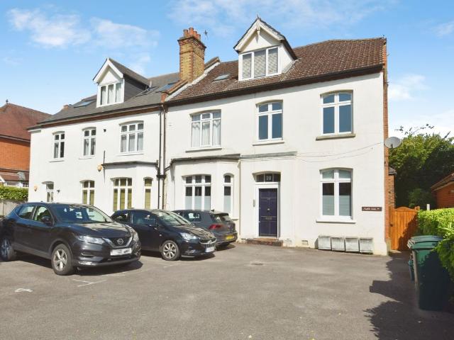 Westmoreland Road, Bromley BR2, 2 bed flat to rent, £1,825 pcm | PrimeLocation