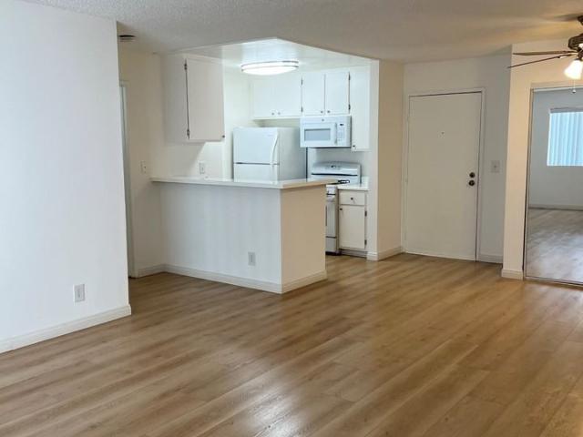 Westmoreland Regency Towers 1 Bedroom Apartment for Rent at 433 S Westmoreland Ave, Los Angeles, CA 90020 Rampart Village