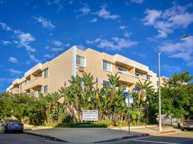 Westmoreland Regency Towers 2 Bedroom Apartment for Rent at 433 S Westmoreland Ave, Los Angeles, CA 90020 Rampart Village