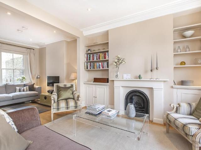 Westmoreland Terrace Pimlico SW1V 5 bed terraced house to rent £7,500 pcm £1,731 pw