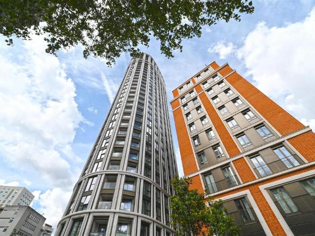 Westmark Tower, West End Gate. 2 bed flat to rent £5,417 pcm £1,250 pw