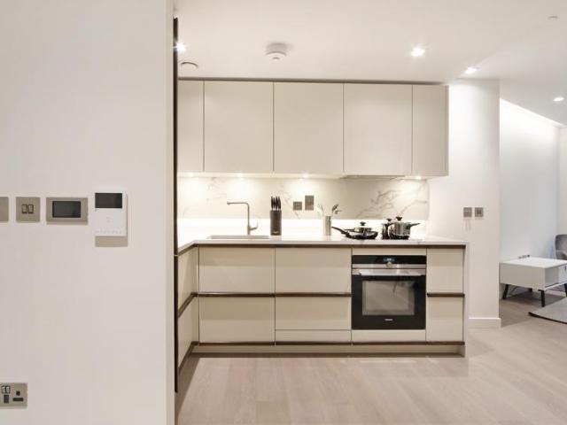 Westmark Tower, Newcastle Place, W2 2 bed flat to rent £5,417 pcm £1,250 pw