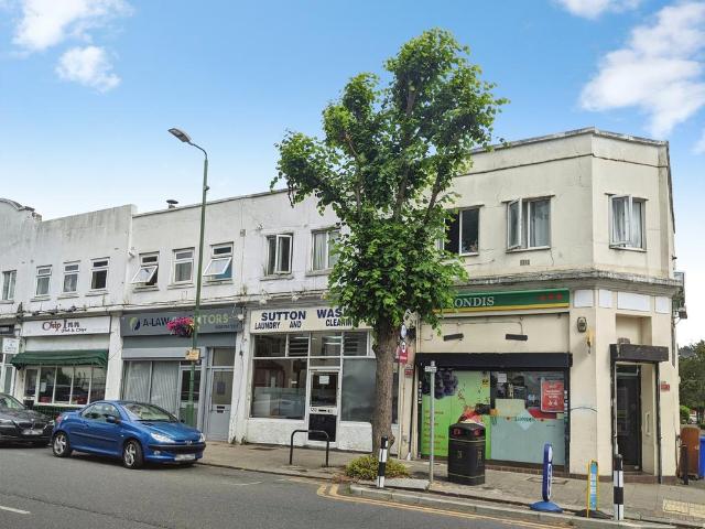 Westmead Road, SUTTON 2 bed apartment to rent £1,575 pcm £363 pw