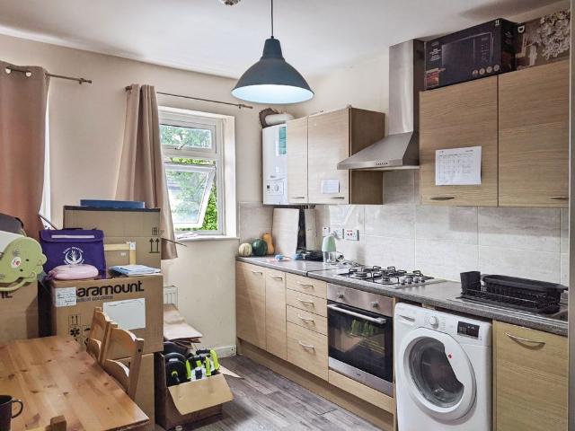 Westmead Road, Sutton