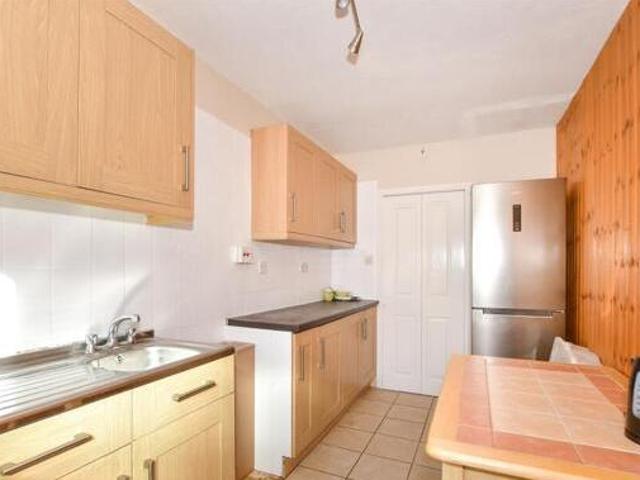 Westmill Road, Carisbrooke, 3 Bedroom Semi detached