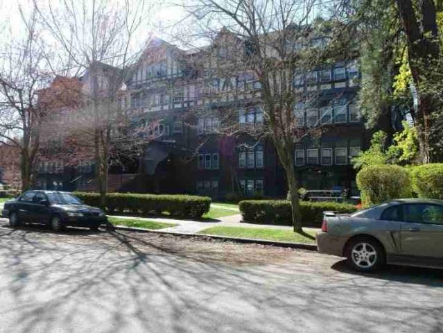 Westminster Apartments Studio Apartment for Rent at 2301 W Pacific Ave, Spokane, WA 99201