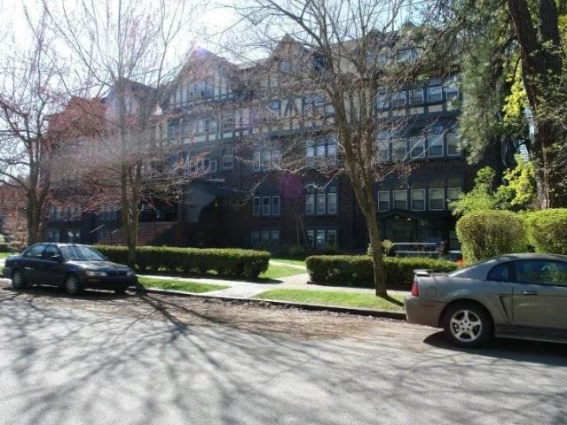 Westminster Apartments Studio Apartment for Rent at 2301 W Pacific Ave, Spokane, WA 99201