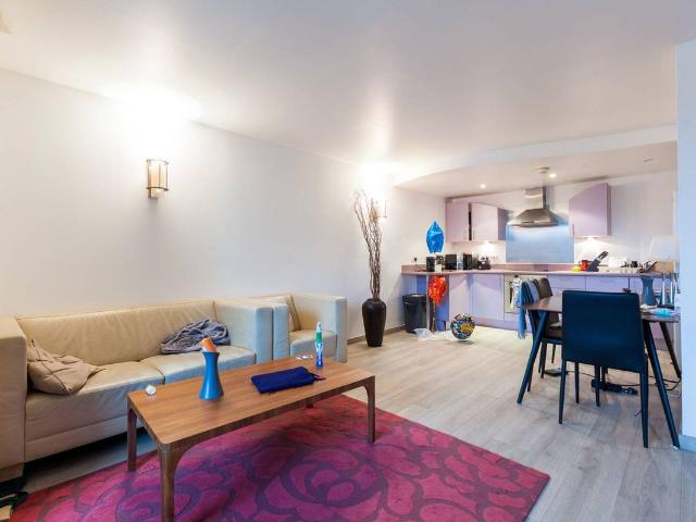Westminster Bridge Road, Waterloo, London SE1, 2 bed flat to rent, £2,817 pcm | PrimeLocation