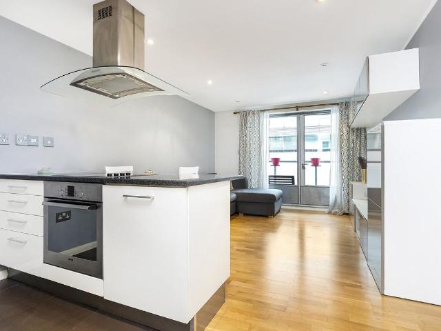 Westminster Bridge Road, Waterloo SE1, 2 bed flat to rent, £2,750 pcm | PrimeLocation