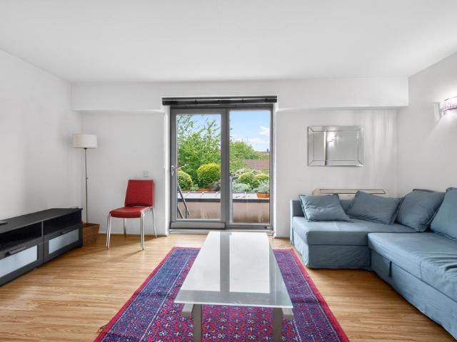Westminster Bridge Road, London, SE1 1 bed apartment to rent £2,350 pcm £542 pw