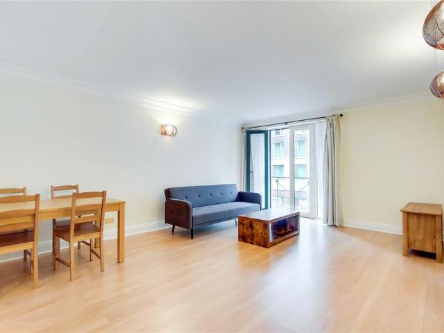 Westminster Bridge Road, London, SE1 1 bed apartment to rent £2,400 pcm £554 pw