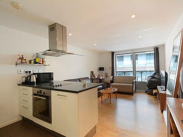 Westminster Bridge Road, London SE1, 2 bed flat to rent, £2,730 pcm | PrimeLocation