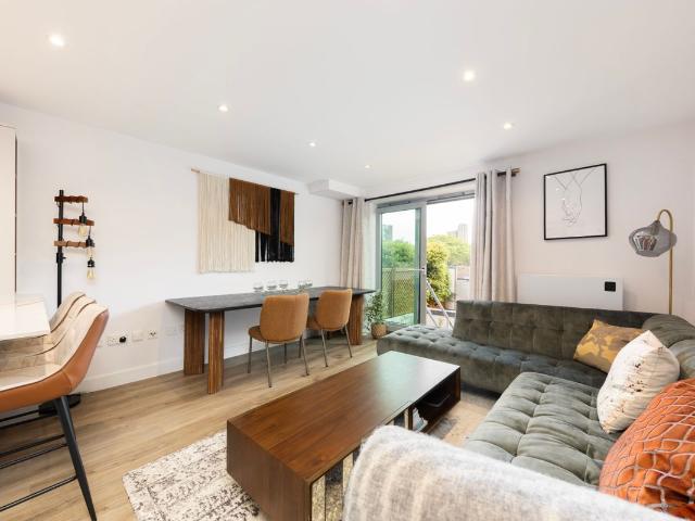 Westminster Bridge Road, London SE1, 2 bed flat to rent, £3,300 pcm | PrimeLocation
