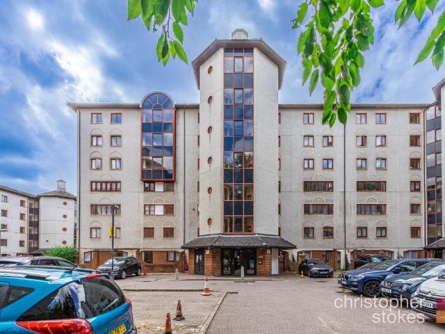 Westminster Court, Eleanor Way, Waltham Cross, Hertfordshire EN8, 1 bed flat to rent, £1,200 pcm | PrimeLocation