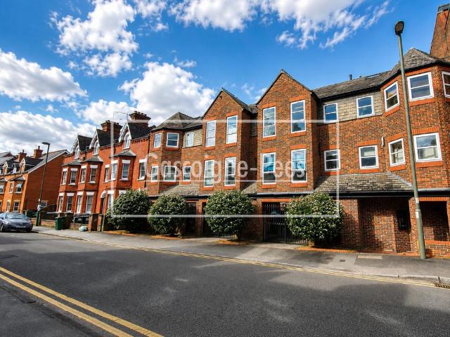 Westminster Court, Guildford, GU1 1 bed apartment to rent £1,600 pcm £369 pw