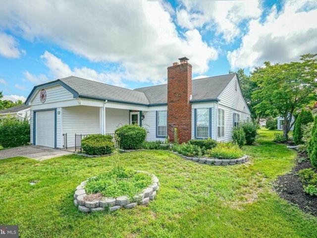 Westminster Dr N, Southampton, Home For Sale