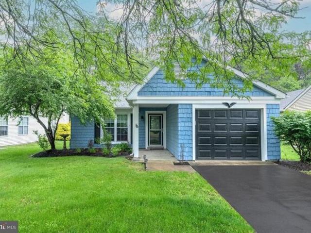 Westminster Dr N, Southampton, Home For Sale
