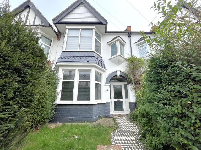 Westminster Drive, Westcliff On Sea SS0, Room to rent, £725 pcm | PrimeLocation